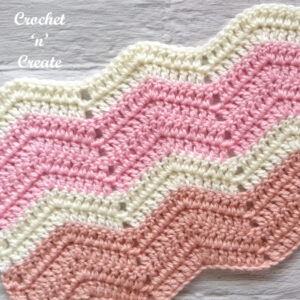 Easy Crochet Chevron Stitch Tutorial free crochet on Crochet 'n' Create